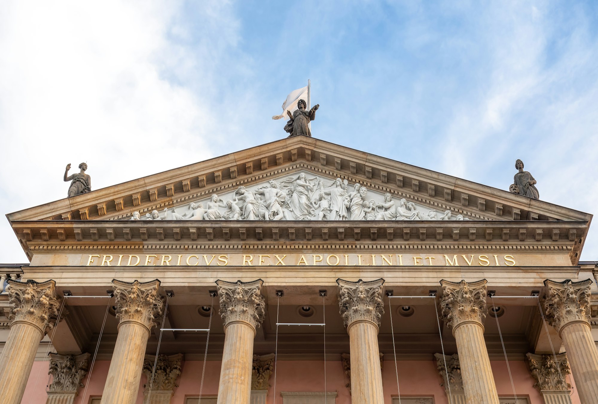 Was zieht man in Berlin zur Oper an? - Berlin intensiv